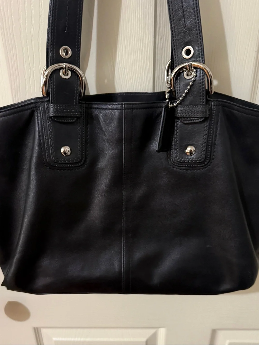 Coach | Bags | Coach Black Leather Shoulder Bag With Silver Hardware ...